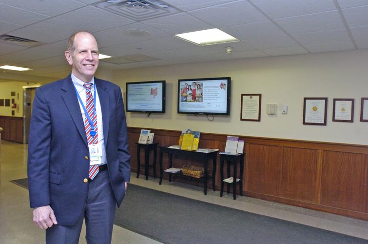 Robert Chaloner To Step Down as Head of Stony Brook Southampton ...