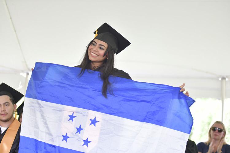 Bridgehampton Seniors Graduate | News | 27east.com