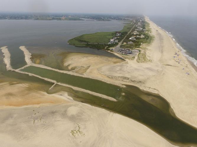 Stony Brook Helps With Mecox Bay Plan | News | 27east.com