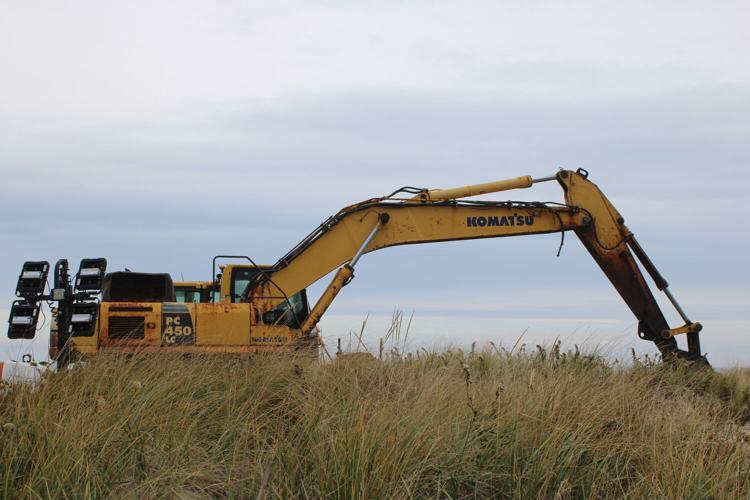 Dredge Oyster Bay Arrives for Long-Awaited Lake Montauk Operation | The ...