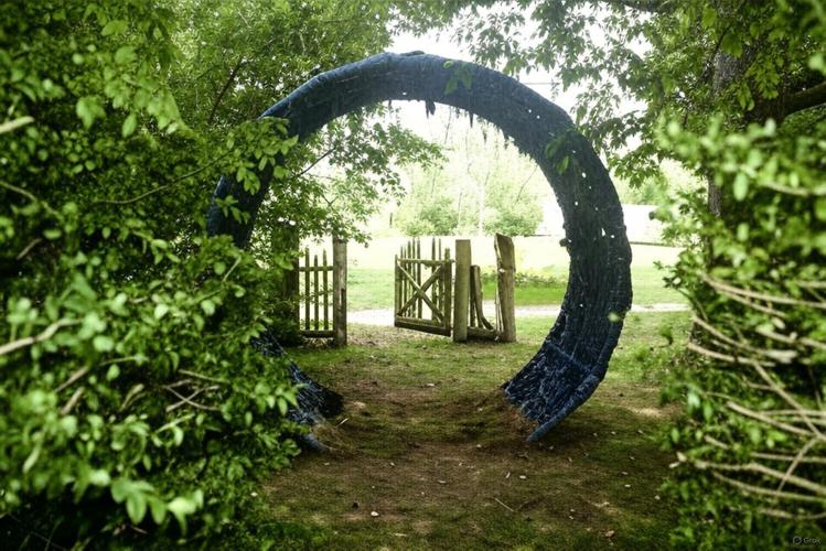 Sculpture Exhibition at Sylvester Manor Explores Slavery, History and ...