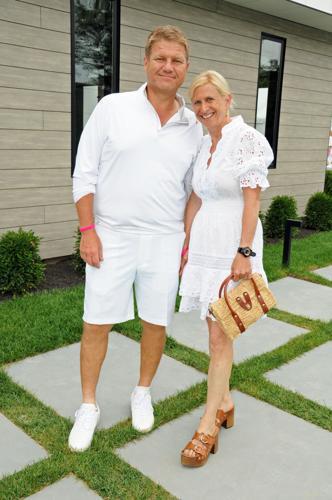 Holiday House Benefits Breast Cancer | The East Hampton Press | 27east.com