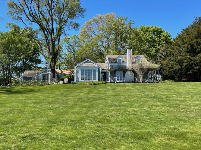 Designing Around the Past for 21st-Century Living | Home & Garden ...