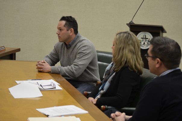 Southampton Town Plans To Regulate Uber Service | Government | 27east.com