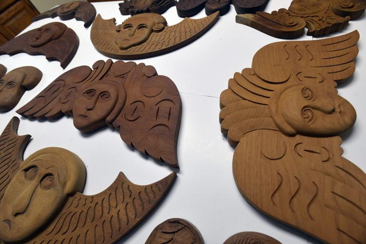 David Cosgrove Pays Homage to Colonial Gravestone Carvings, But in Wood ...