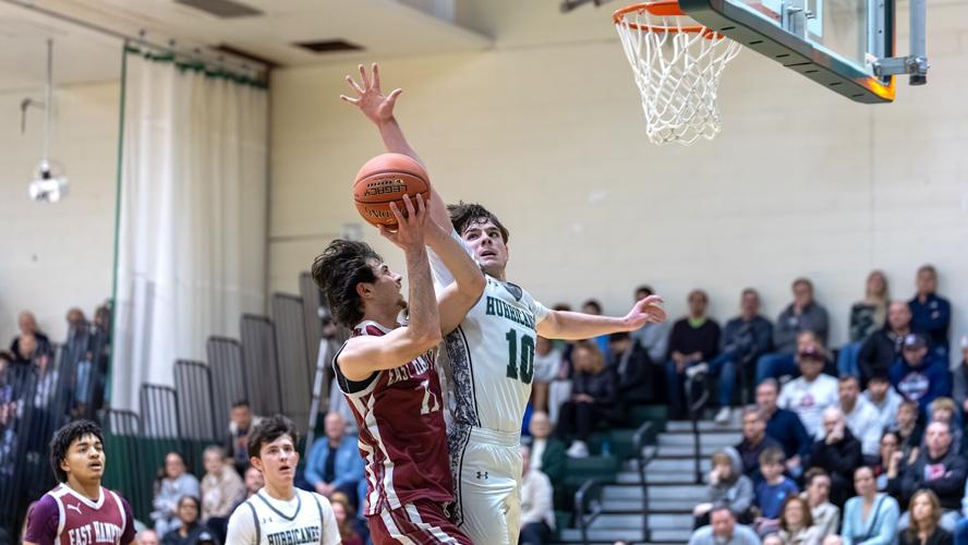 Emerson Propels Westhampton To Win Over East Hampton | Sports | 27east.com