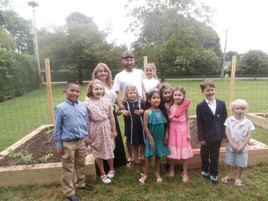 Sagaponack Common School Students Grow Vegetables In New Educational ...