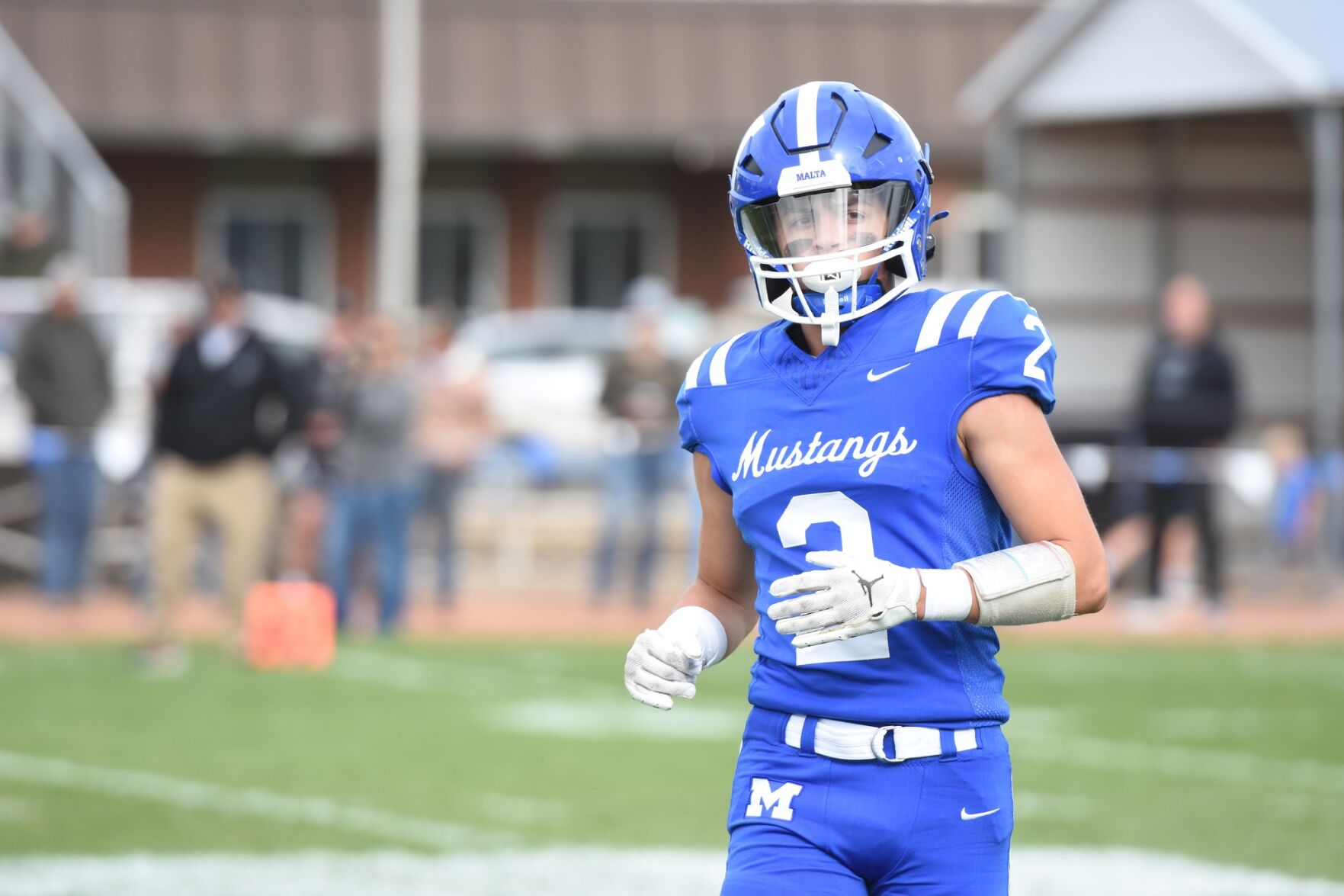 Malta Mustangs' Dawson Hammond commits to Montana football