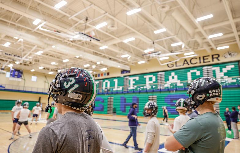 Kalispell Glacier faces undefeated Bozeman for state champ