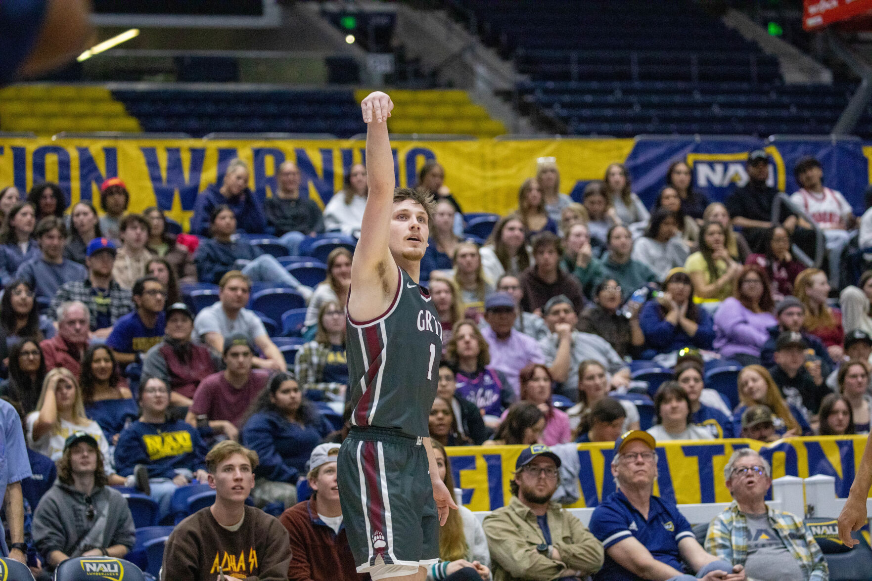 Montana Grizzlies beat NAU for season-best 6th straight win