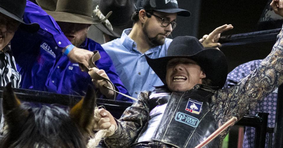 Melstone saddle bronc rider Sage Newman 'ready to get 2022 started'