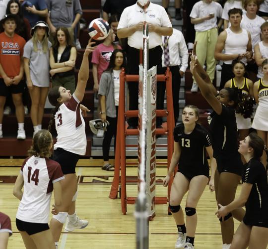 Helena High cruises to second consecutive regular-season crosstown ...