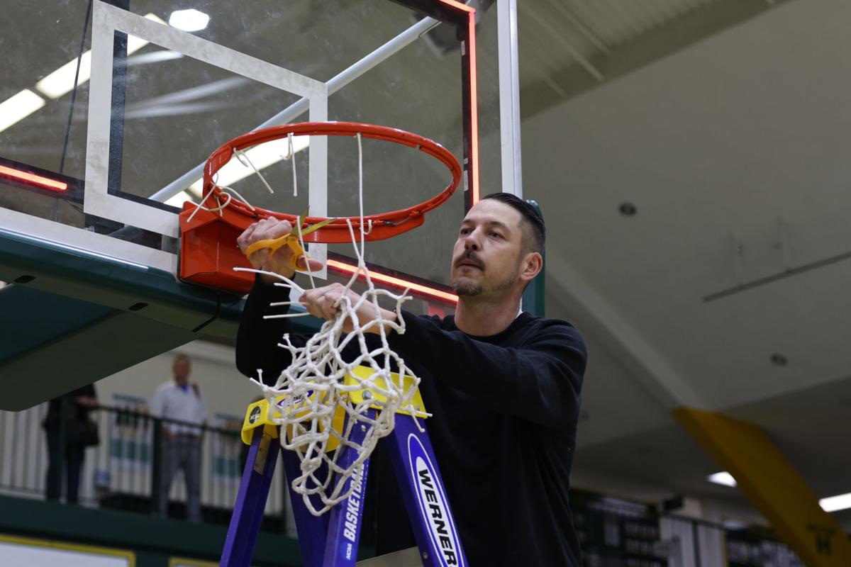 Montana State hires Matt Logie as head men's basketball coach