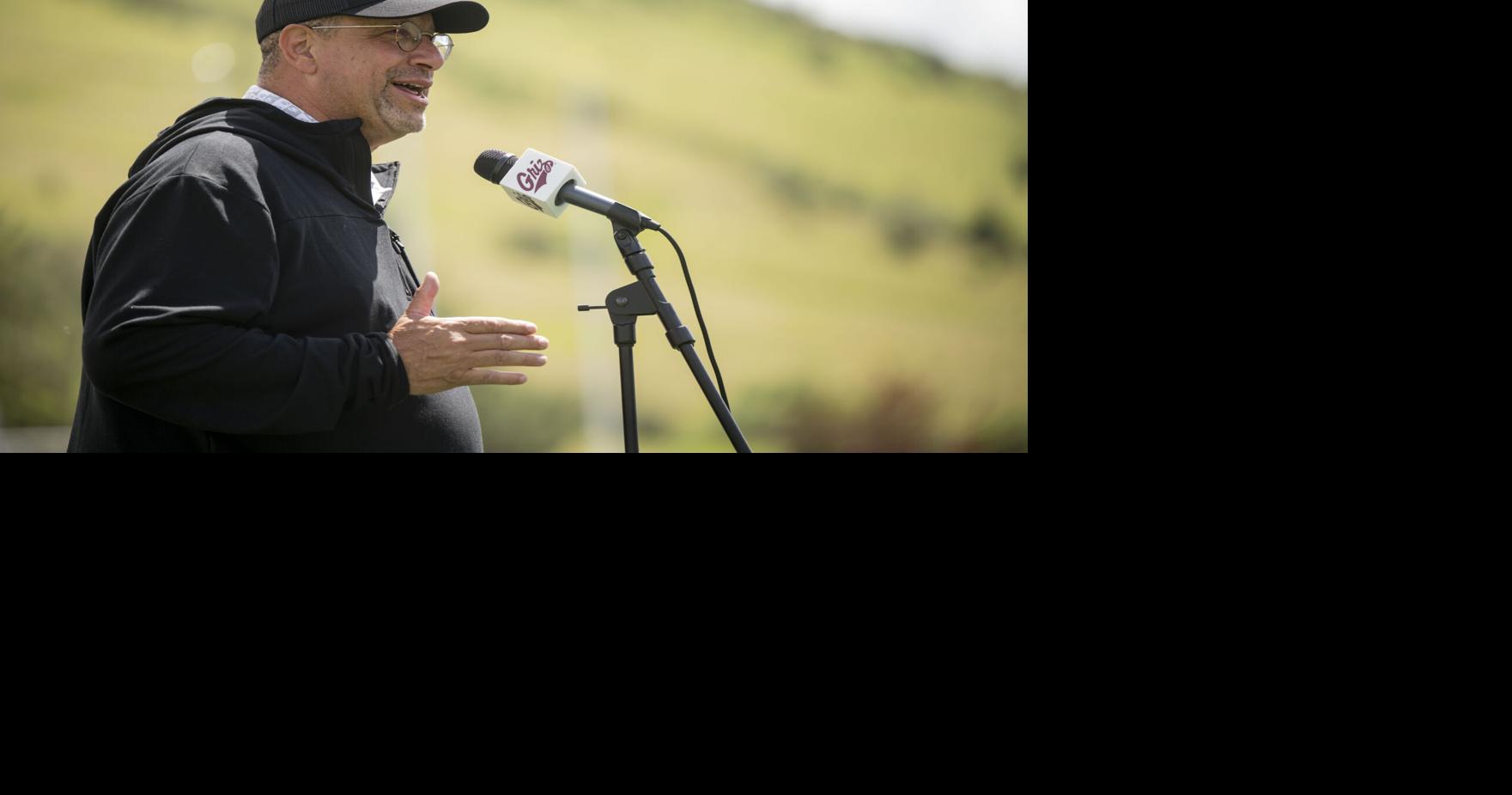 Grizzlies head coach Bobby Kennedy signs new 4-year contract
