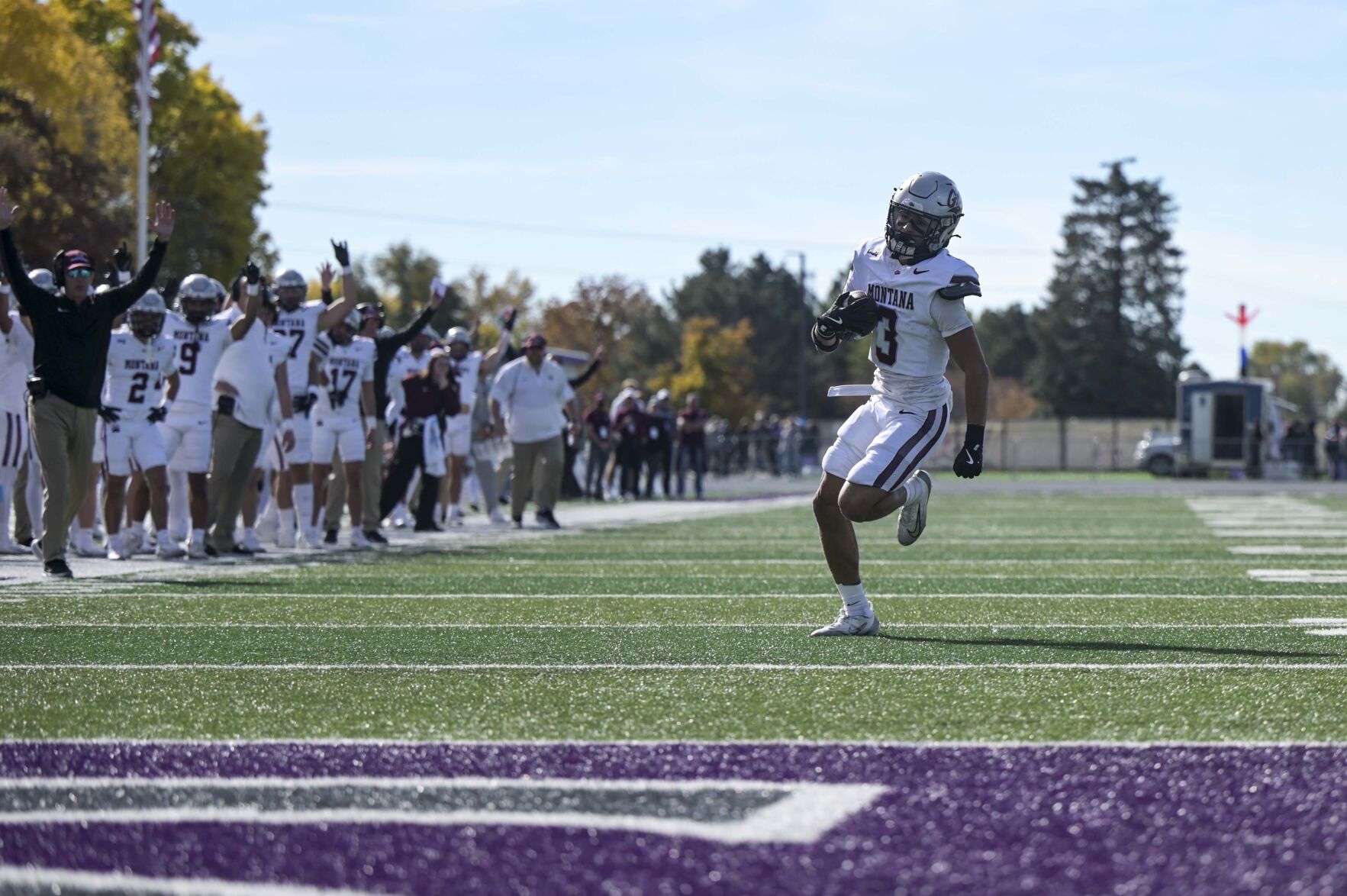 Grizzlies WR Brooks Davis returns, RB Malae Fonoti transfers