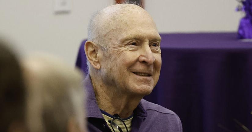Carroll dedicates event room in honor of Jerry Loendorf
