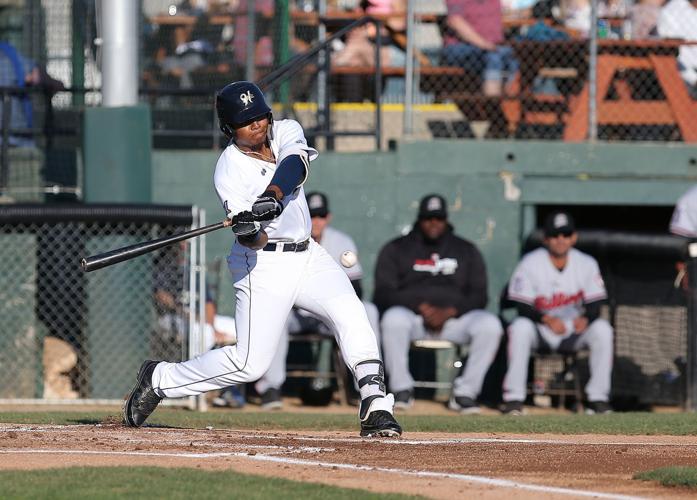 It's a confidence game for Helena Brewers outfielder Leugim 'LG' Castillo