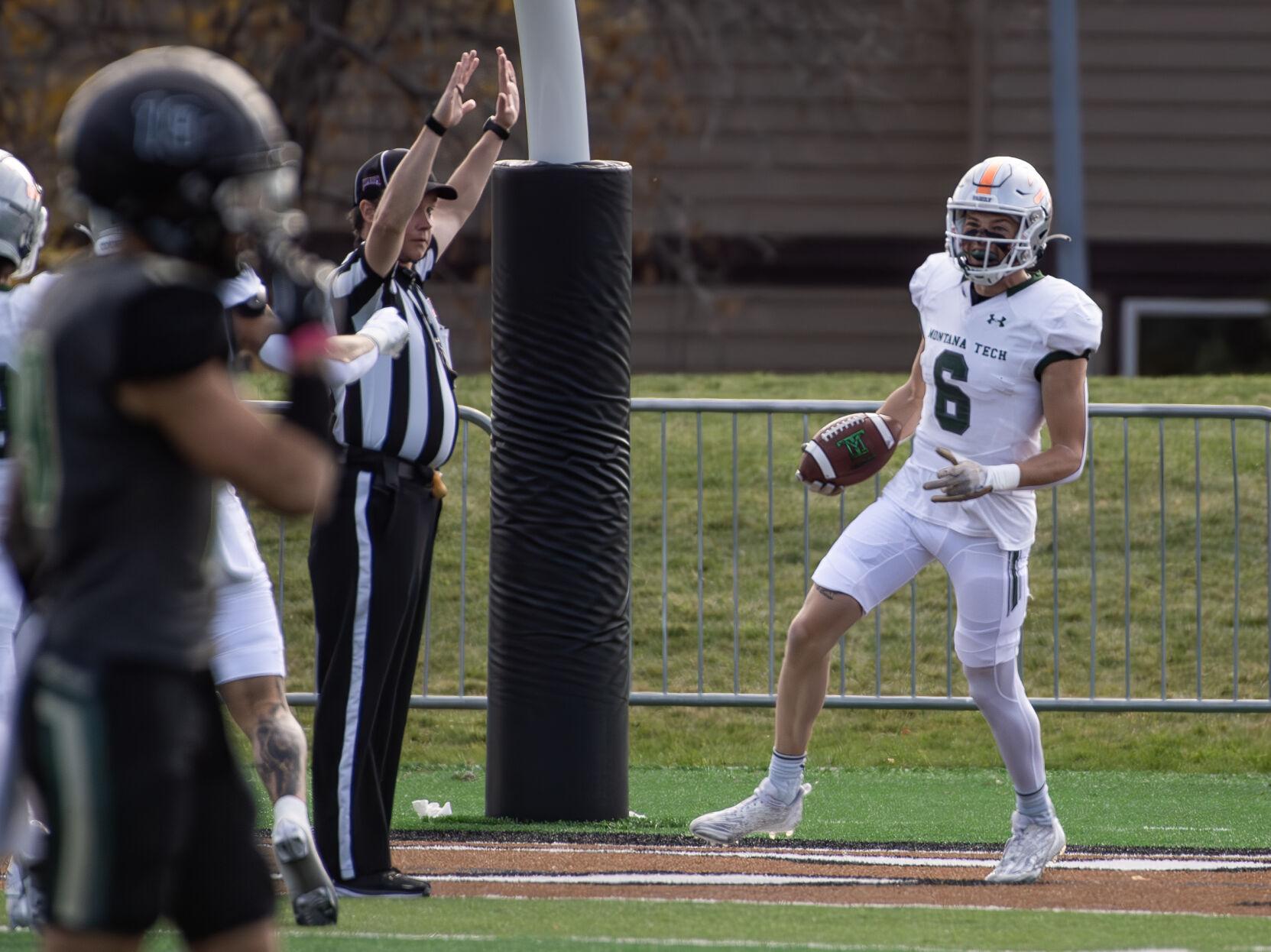 QB Buell breaks out, leads Rocky football over No. 16 Tech