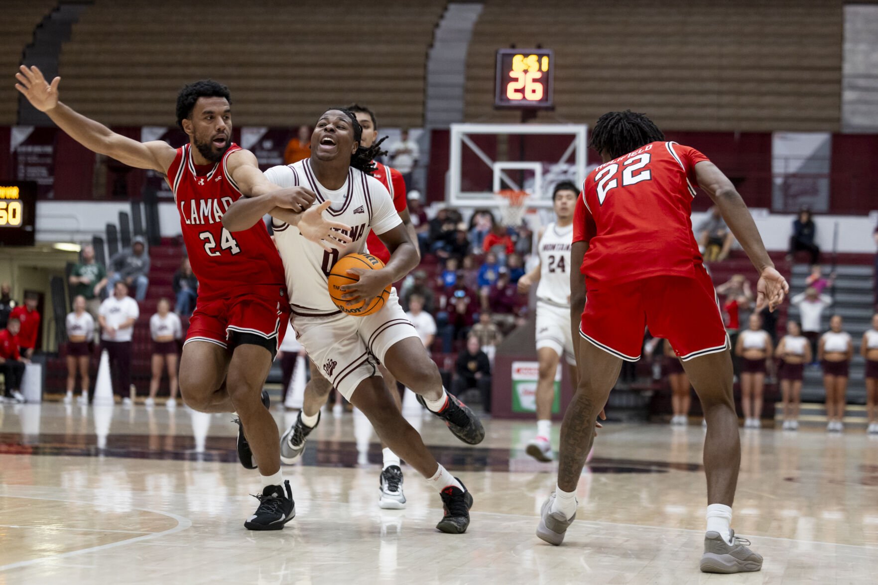 Montana falls to Lamar in basketball | PHOTOS