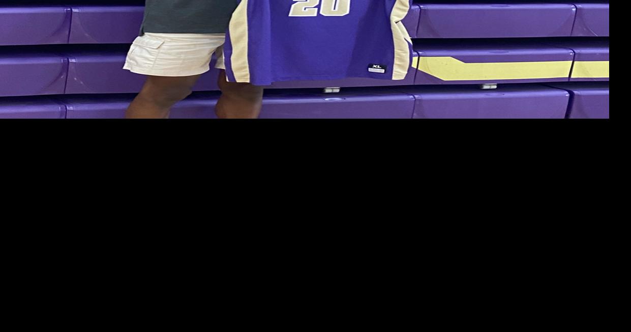 Carroll adds versatile forward Landon Humphrey to 2021 recruiting class