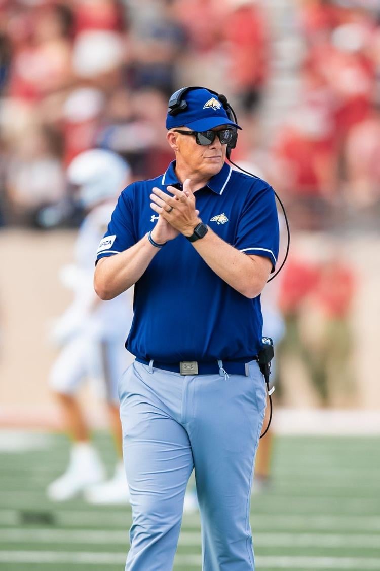 Brent Vigen of Montana State receives Eddie Robinson Award