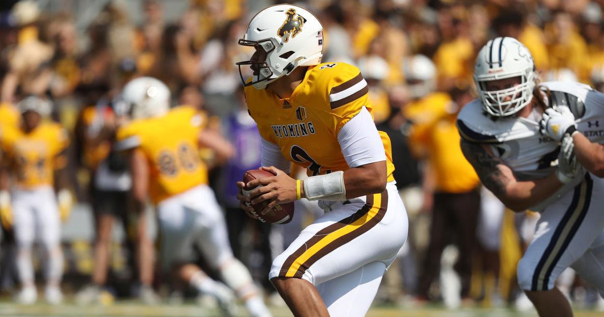 Former Wyoming quarterback Sean Chambers commits to Montana State