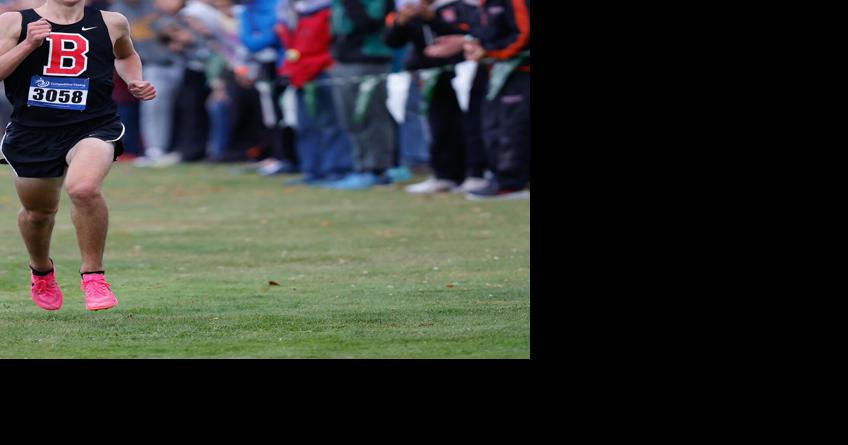 Bozeman's Neil goes sub-15, Hawks sweep Helena 7 of 7