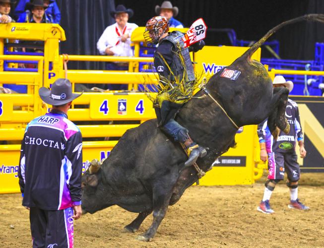 National Finals Rodeo: Edgar's Parker Breding wins another bull riding ...