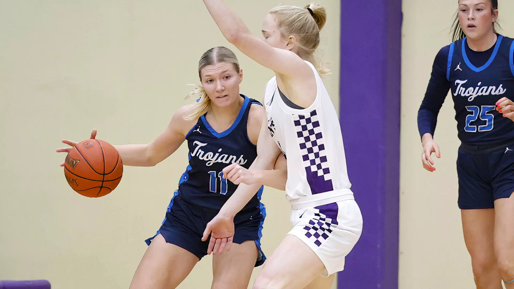 Koch makes clutch 3; Providence-Rocky split; Allen scores 24