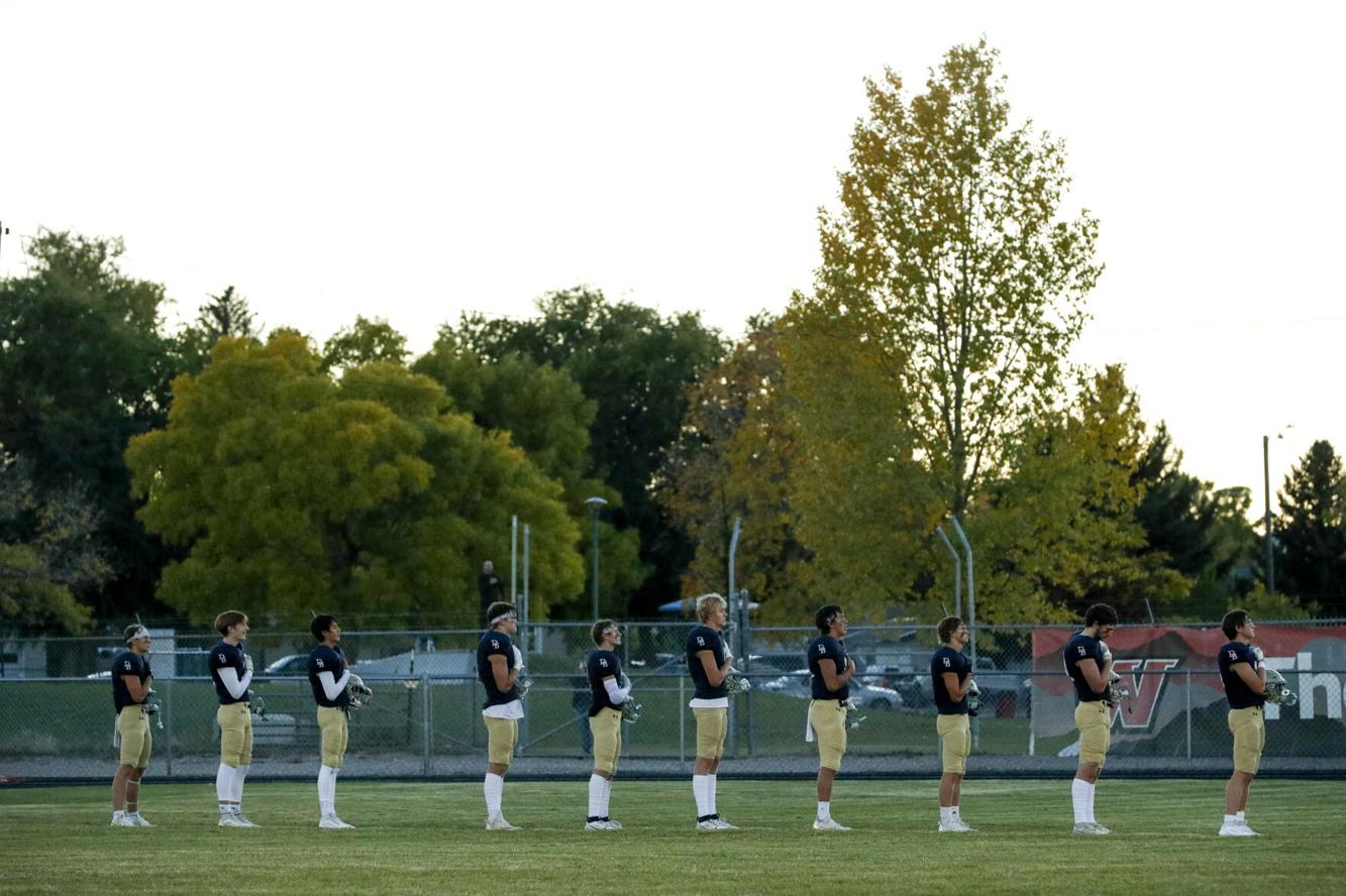 Dillon Beavers vs Hamilton Broncs football photos