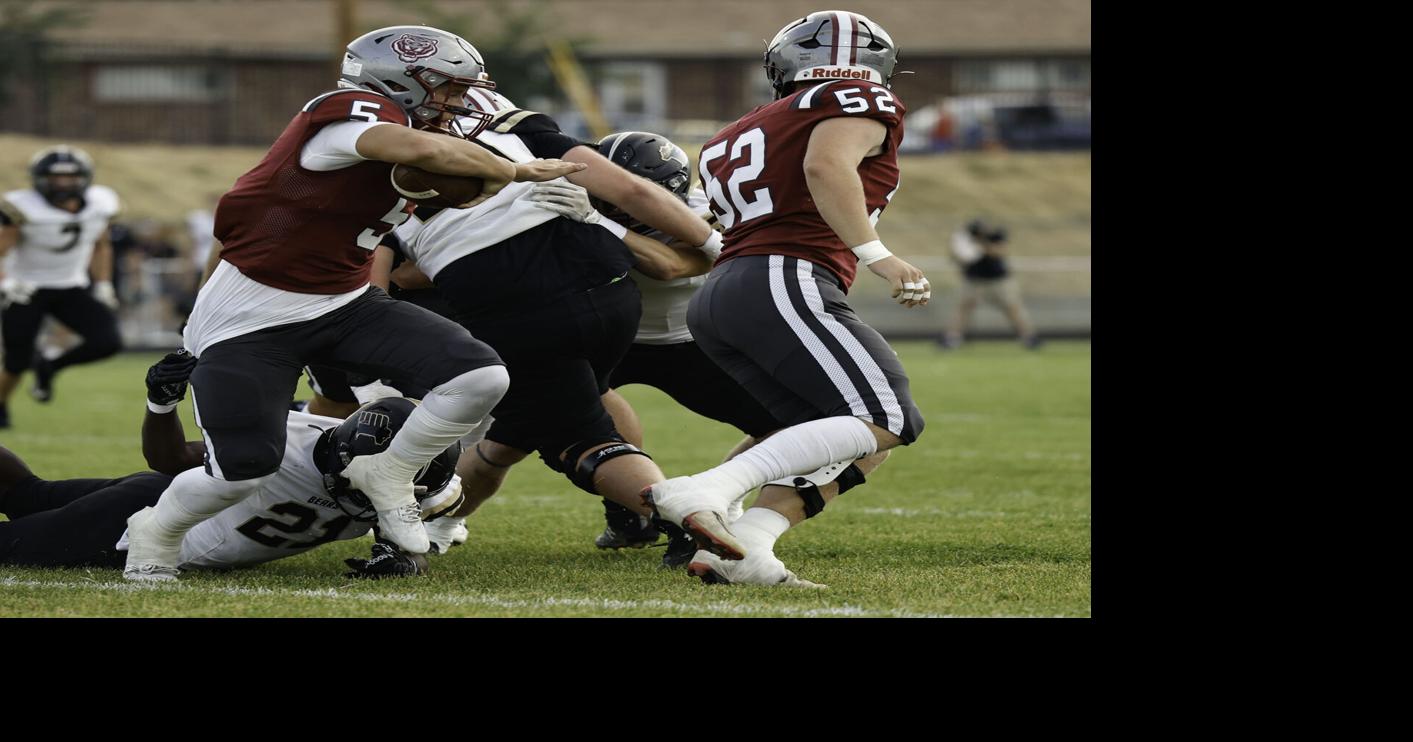 Helena High makes 'a few more plays' than Billings Wes t