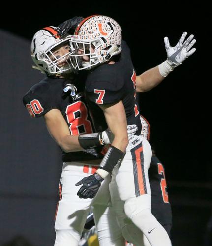 Gabe Sulser scores 3 TDs, Billings Senior shuts out Helena Capital