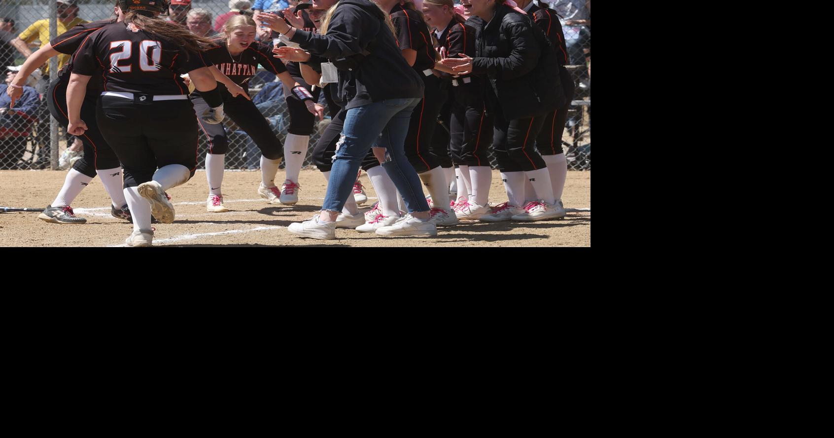 Manhattan Tigers win state softball championship