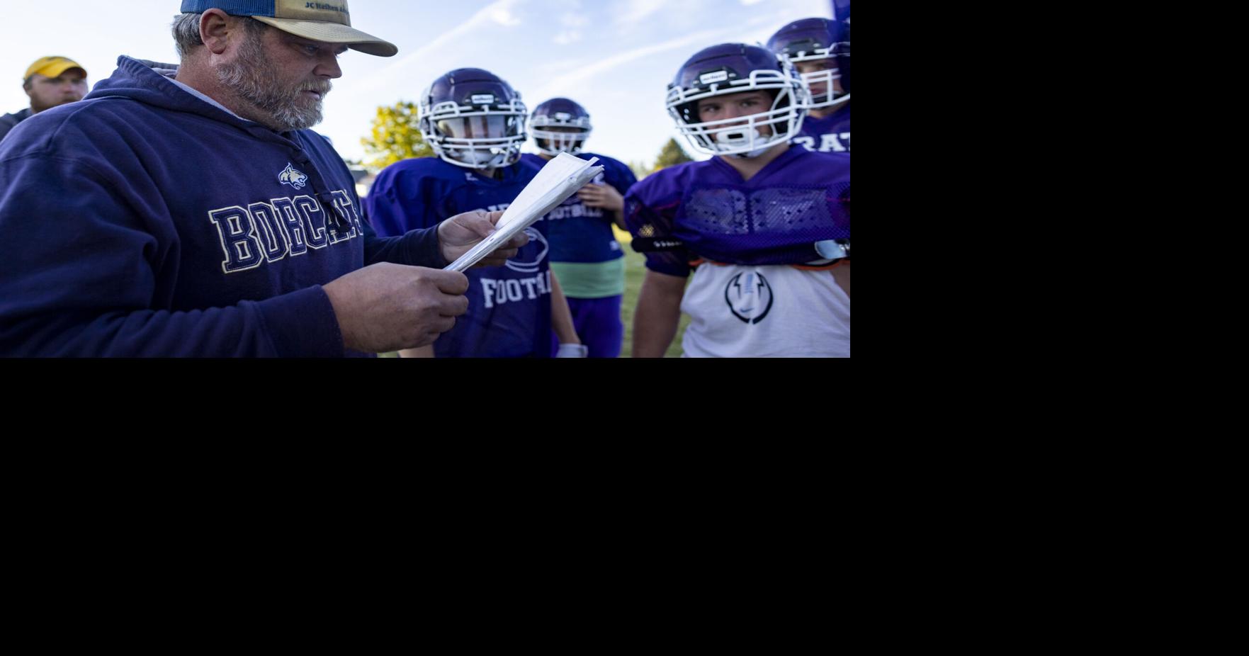 Coach's long bond with seniors helping Broadview-Lavina football find ...