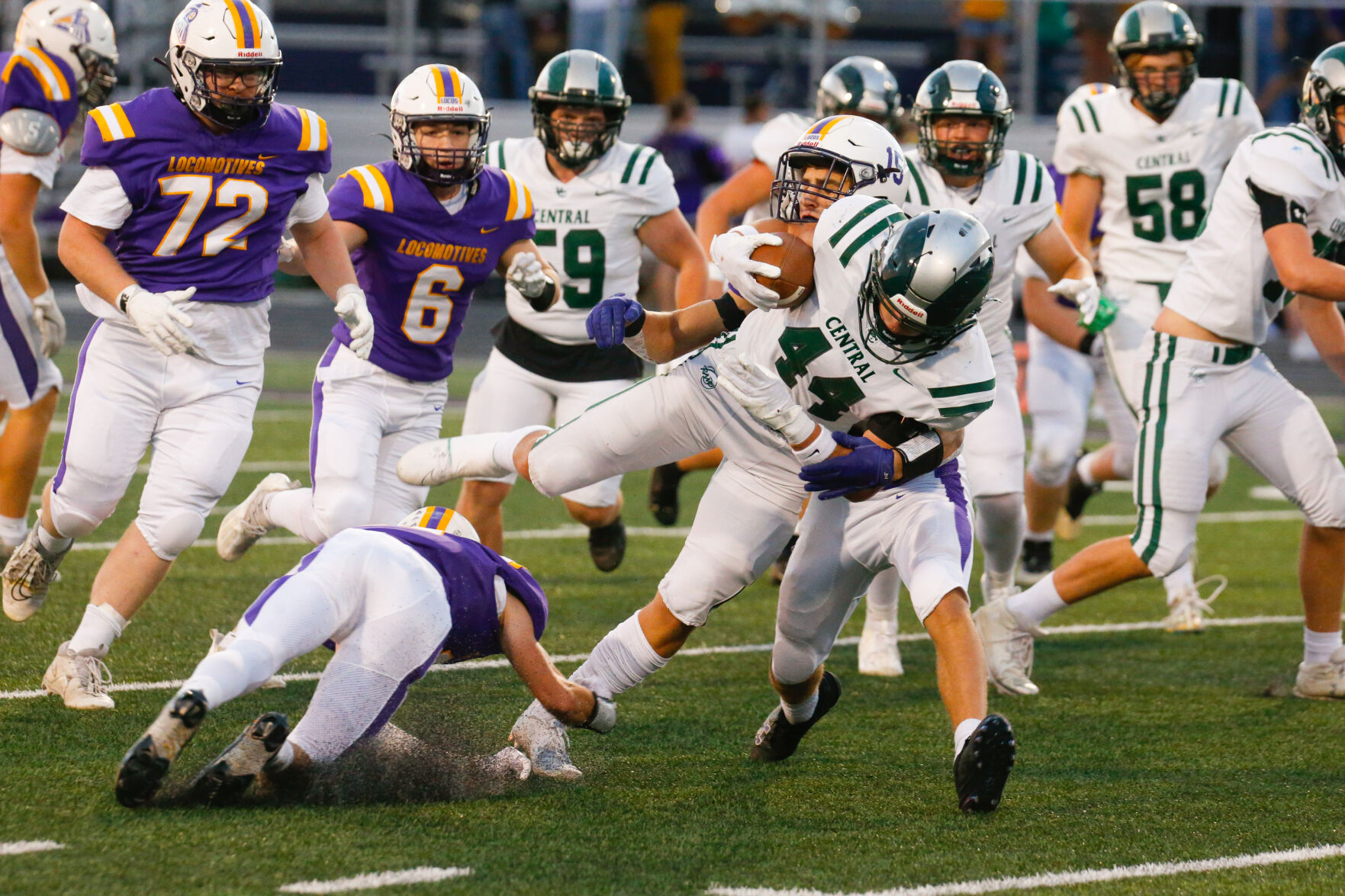 No. 2 Billings Central surges late to get past No. 4 Laurel