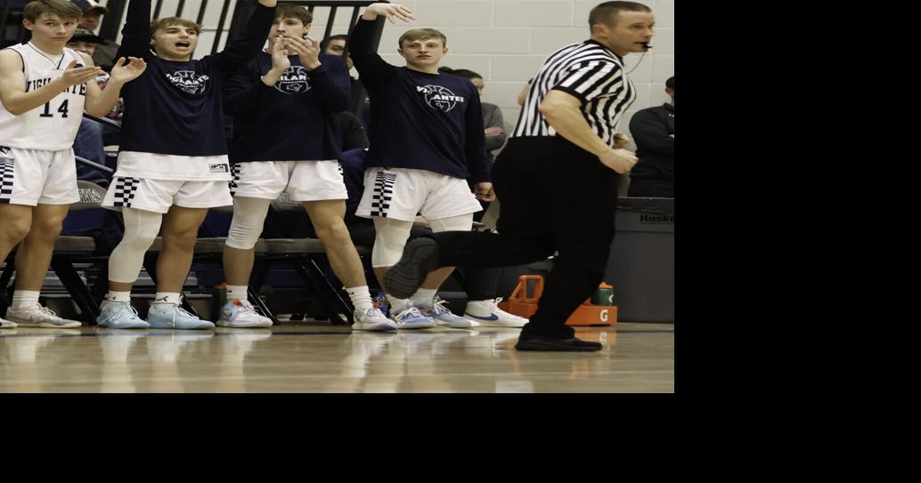 East Helena boys ride big third quarter to victory over Three Forks ...