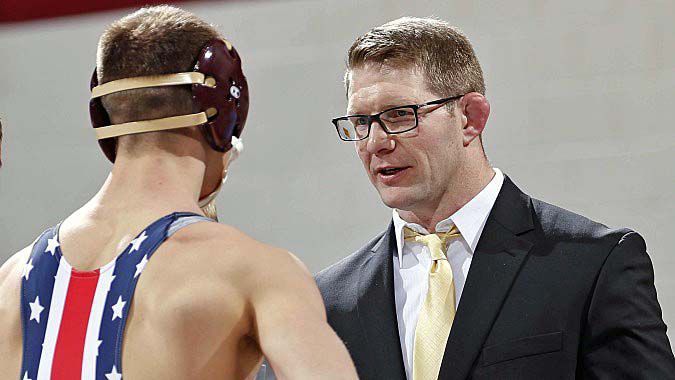 Minnesota wrestling, coached by Sidney's Brandon Eggum, starts season ...