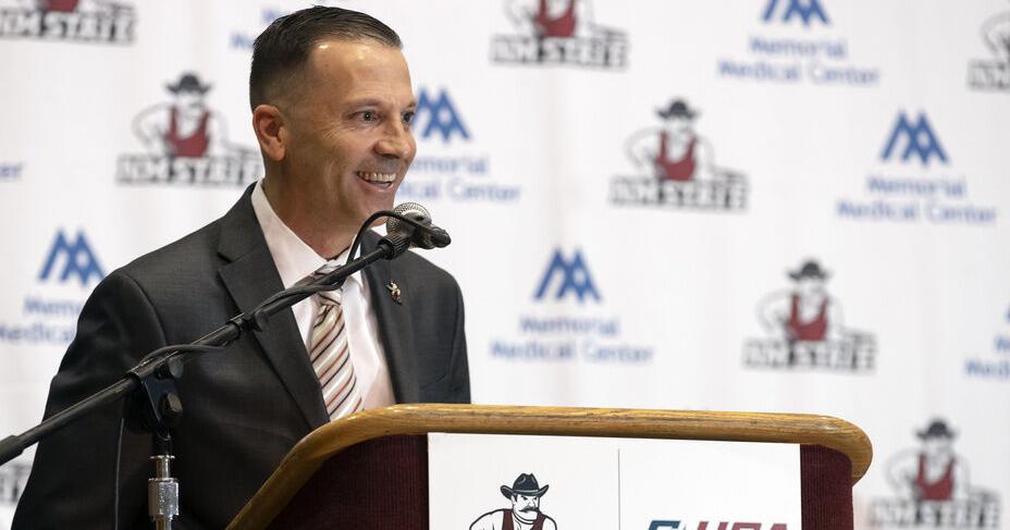 Here's how NMSU basketball coach Jason Hooten is approaching the ...