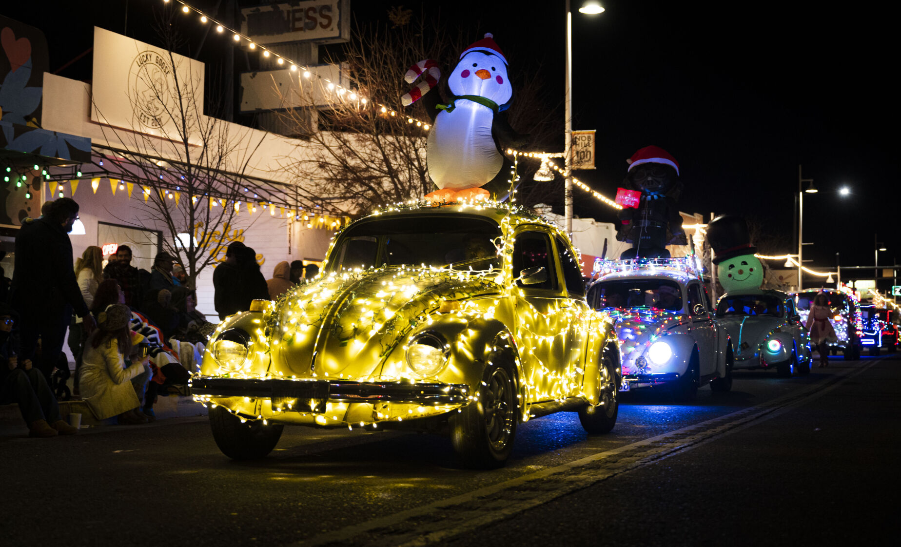 Twinkle Light Parade lights up Central with holiday magic | Lifestyle ...
