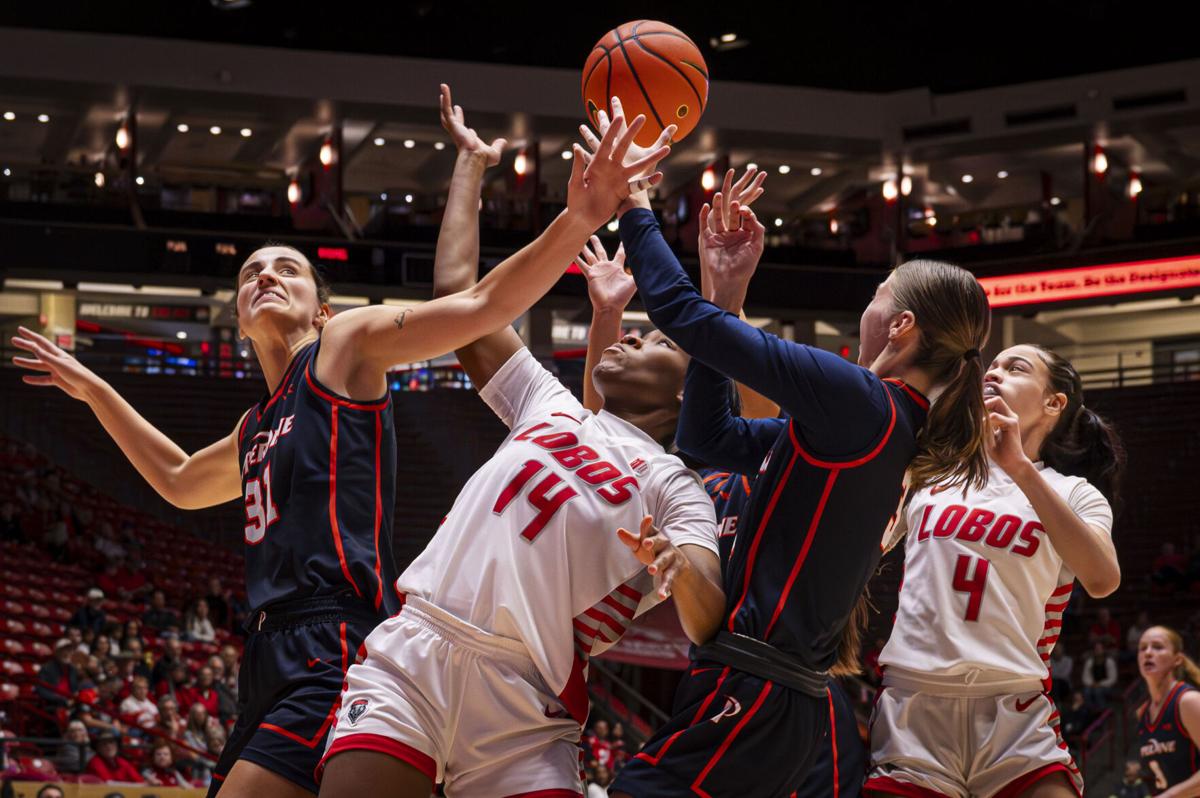 Take a look a UNM Lobos heated game against Pepperdine Waves ...