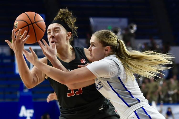 'Nyah Wilson was outstanding': UNM guard's career night helps Lobos ...