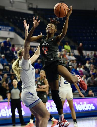 'Nyah Wilson was outstanding': UNM guard's career night helps Lobos ...
