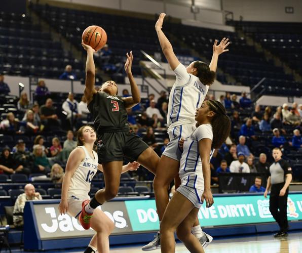 'Nyah Wilson was outstanding': UNM guard's career night helps Lobos ...