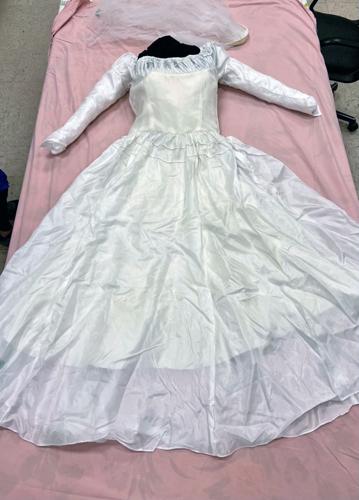 Wedding dress made from WWII silk parachute goes to NM museum | Local ...