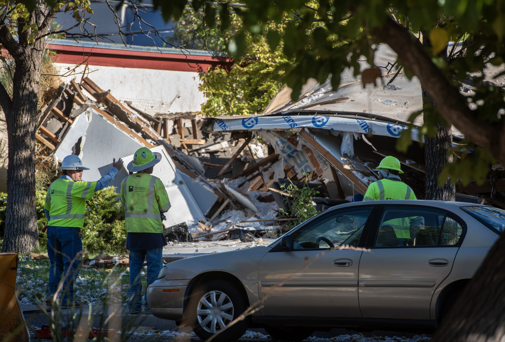 Crews fix gas leak following house explosion in NE ABQ | News ...