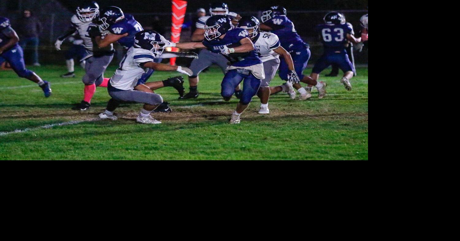 Football tops Monomoy 28-12 | Sports | ack.net