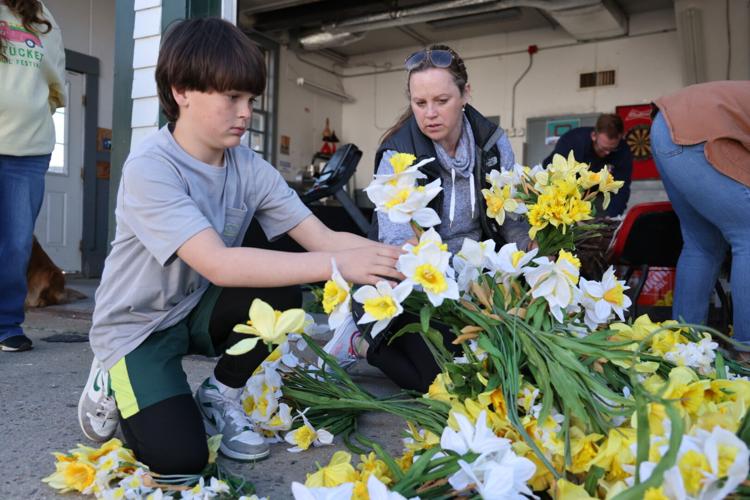 Photo Gallery: Daffodil wreath decoration at Station Brant Point ...