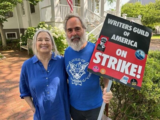 Donick Cary brings Hollywood writers' strike to the island | News | ack.net