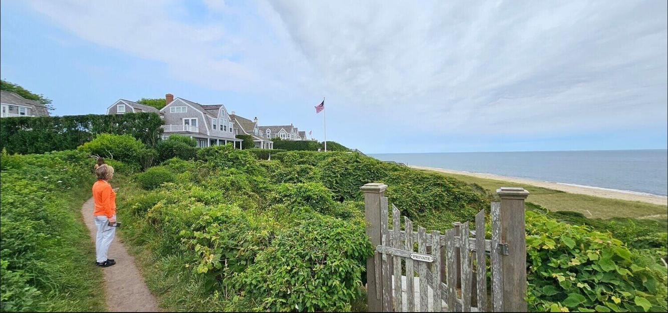 Sconset Civic Association looking to limit Bluff Walk use | News | ack.net