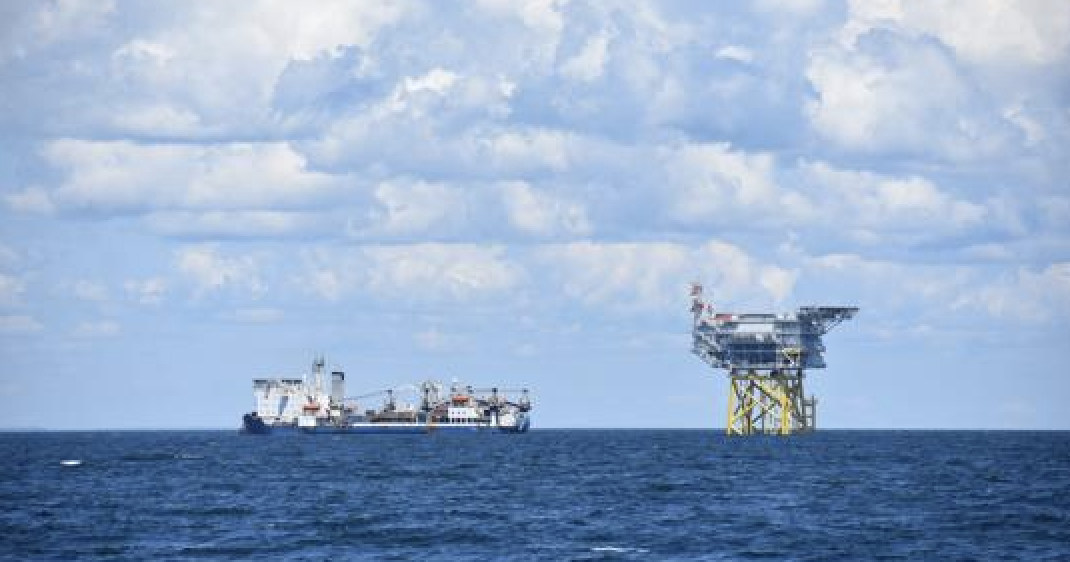 Trump immediately hits the brakes on offshore wind | Business | ack.net